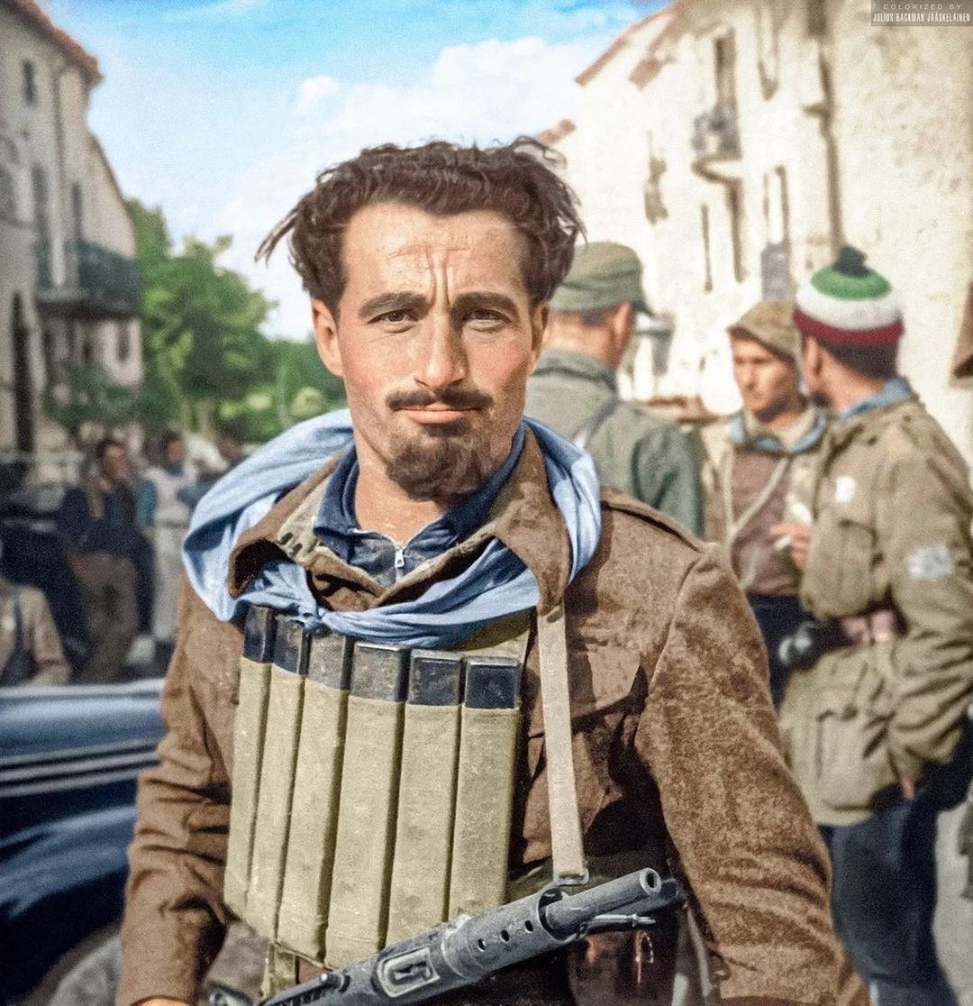 27 Amazing Photos of World War Two in Color