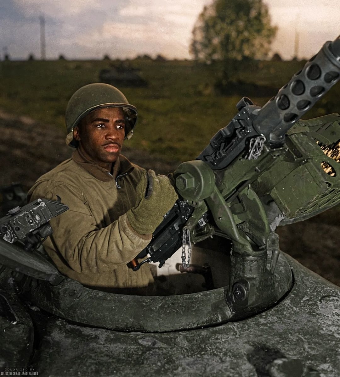 27 Amazing Photos of World War Two in Color