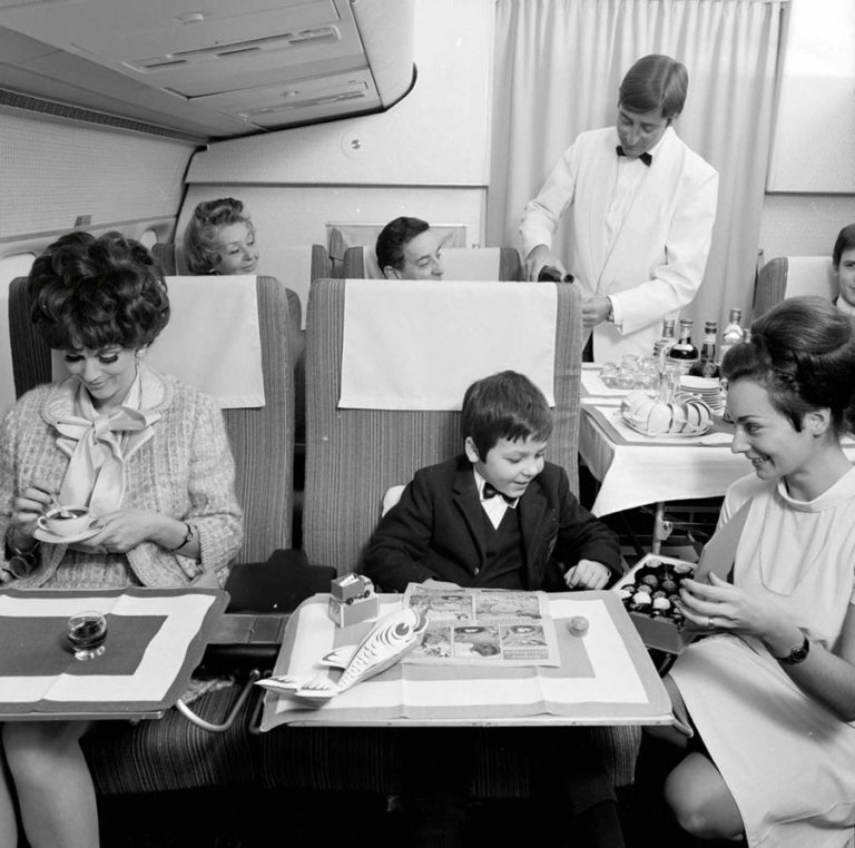 50 Amazing Photos from the Golden Age of Air Travel