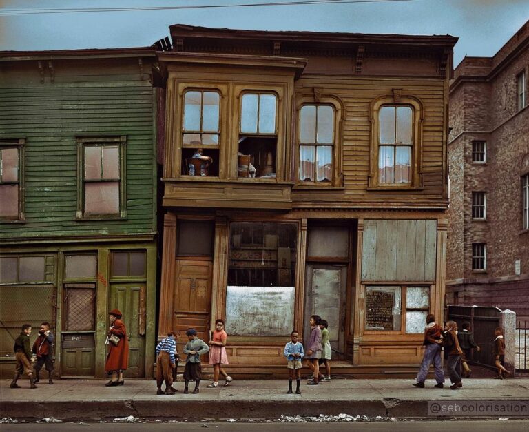 Colorized photos of the US in the 1940s - History Defined