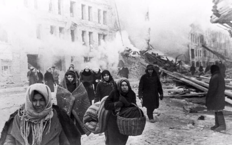 The Images That Shaped History: Iconic Photos of WW2