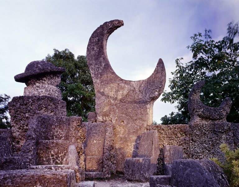 Edward Leedskalnin and His Mystical “Coral Castle”