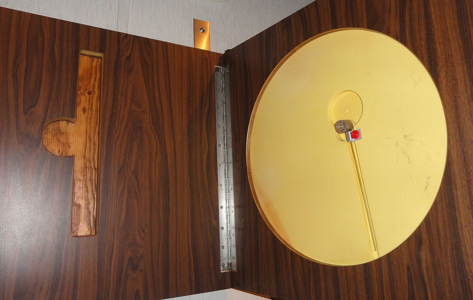 How the Soviet Union Managed to Spy on the U.S. Ambassador: The Great ...