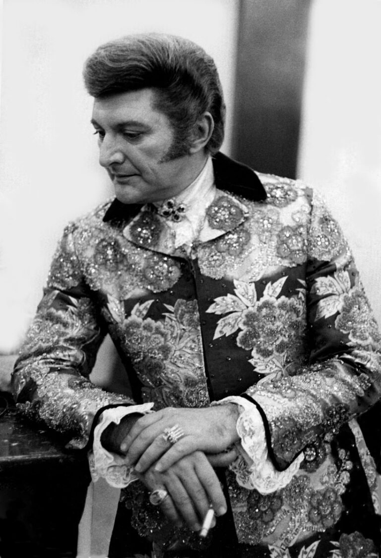 Liberace: The Virtuoso Behind the Glitz and Glamour