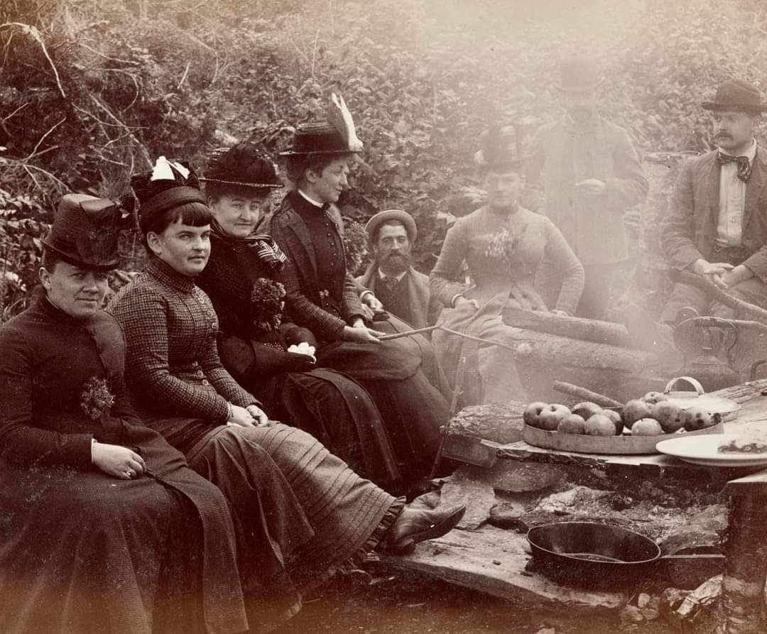 50 rare photos of daily life in the 19th century