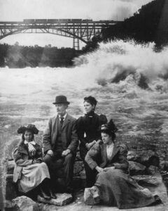 50 rare photos of daily life in the 19th century