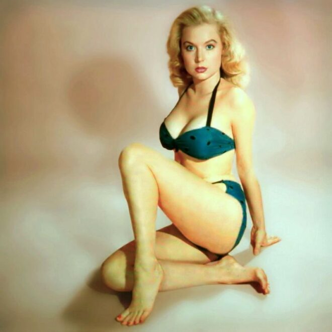 Photos Of The Most Famous Pin Up Models Of All Time