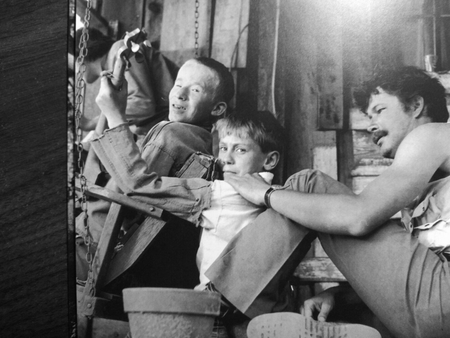 35 wild behind the scenes photos of iconic movies