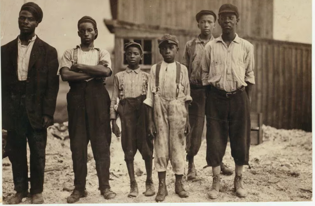 50 Haunting Photos of Child Labor in the Early 1900s