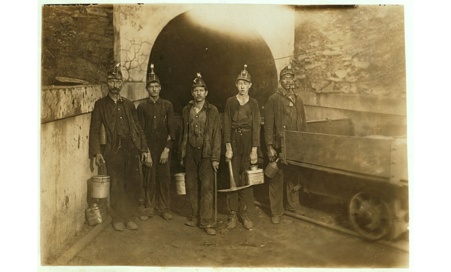 50 Haunting Photos of Child Labor in the Early 1900s