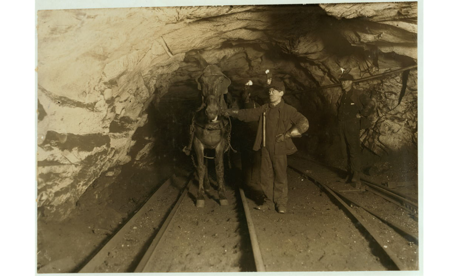 50 Haunting Photos of Child Labor in the Early 1900s