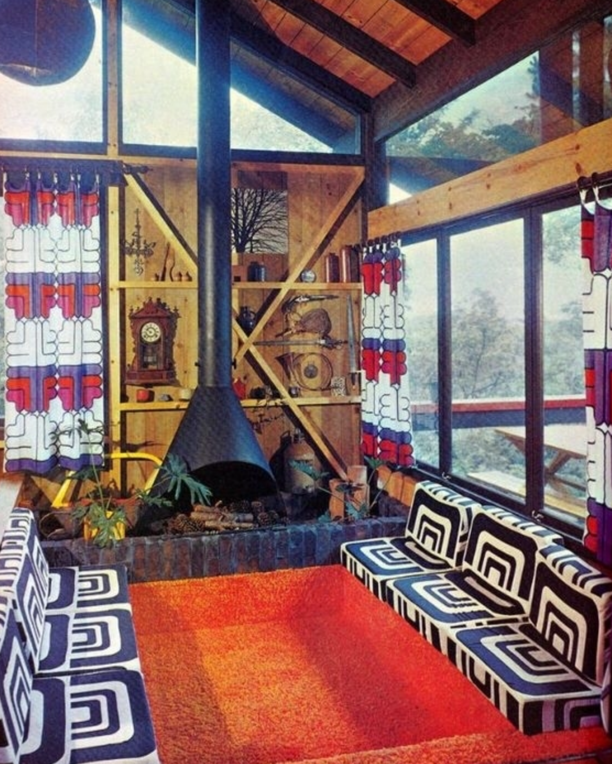 Conversation Pits: Photos of the Popular 70s Trend