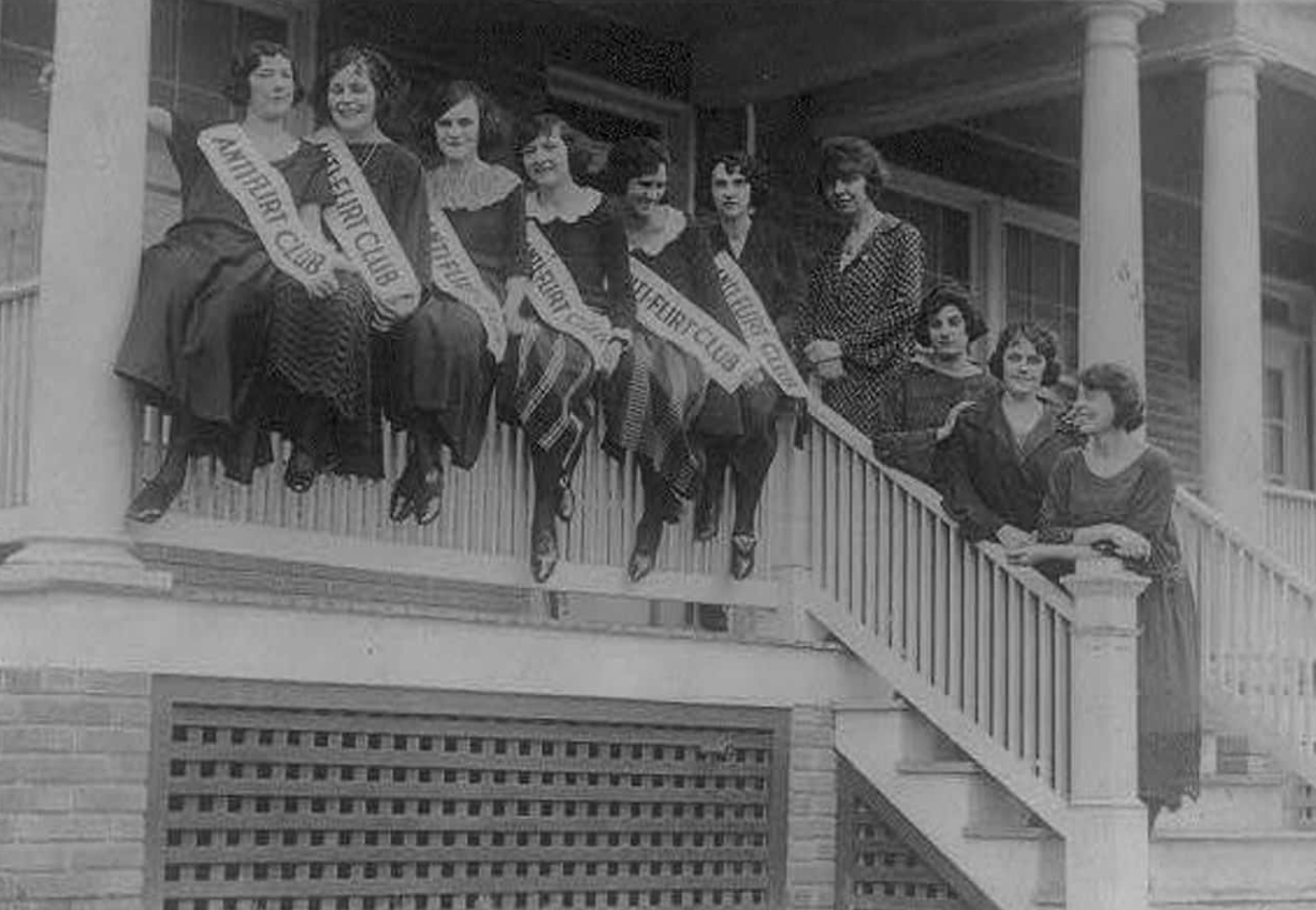 What Did Daily American Life in the 1920s Look Like?