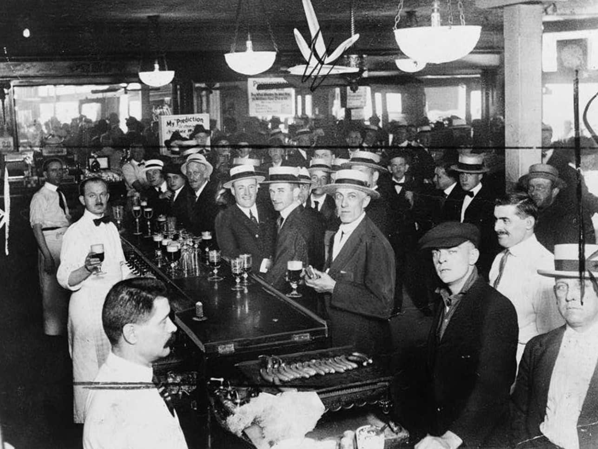 What Did Daily American Life in the 1920s Look Like?