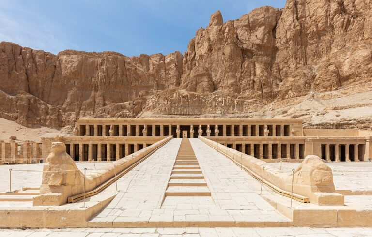 25 of the Coolest Ancient Egyptian Artifacts Ever Found