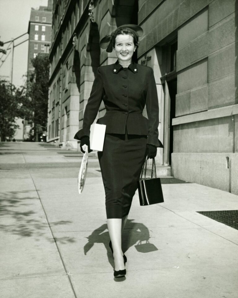 What Were the Popular Fashion Trends of the 1950s?