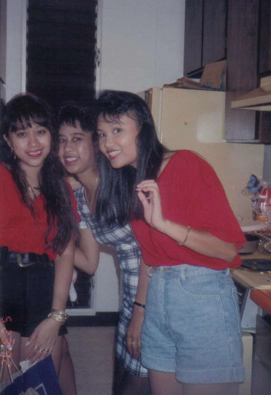 Are the 90s Back? Photos of Popular 90s Fashion Trends